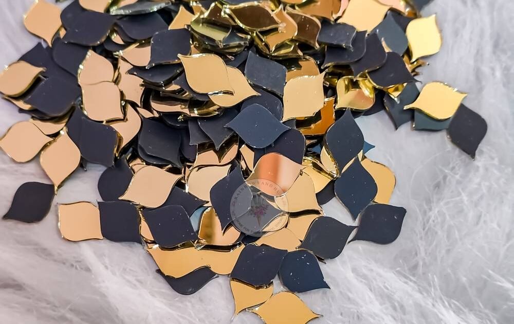 GOLD MIRROR MESH PATTERN - Rainbows And Hues